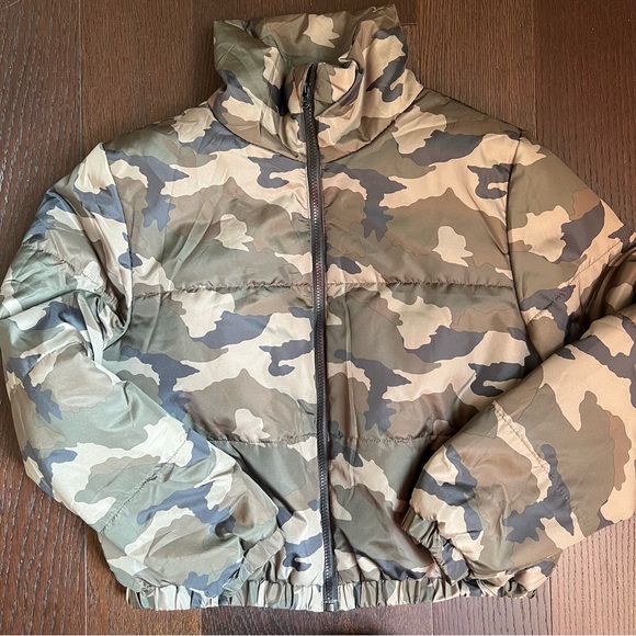 wild fable | Jackets & Coats | Wild Fable Camo Puffer Jacket Size Small ...